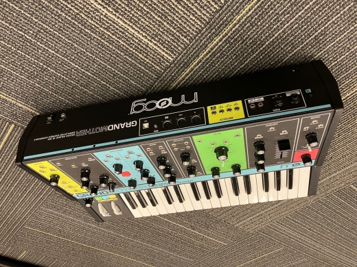 Gear Hunter | Moog - MOD-GRAND-01